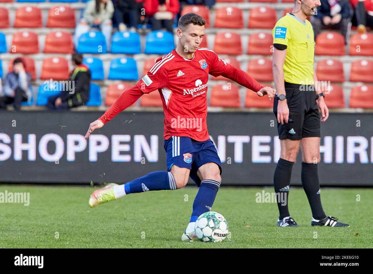 Sebastian maier spvgg unterhaching hi-res stock photography and images ...