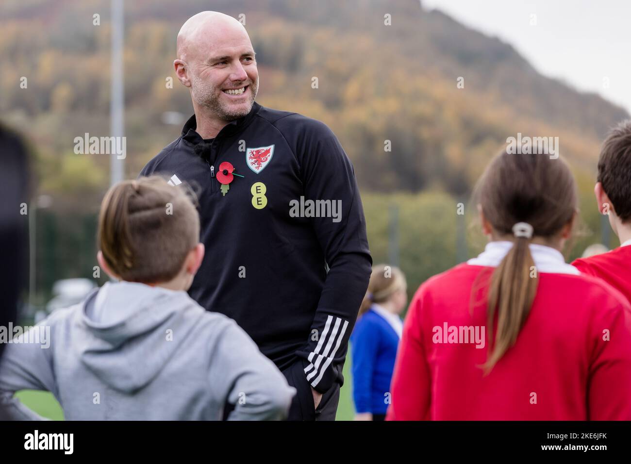 RHONDDA, WALES - 09 NOVEMBER 2022: Wales’ Head Coach Robert Page visits ...