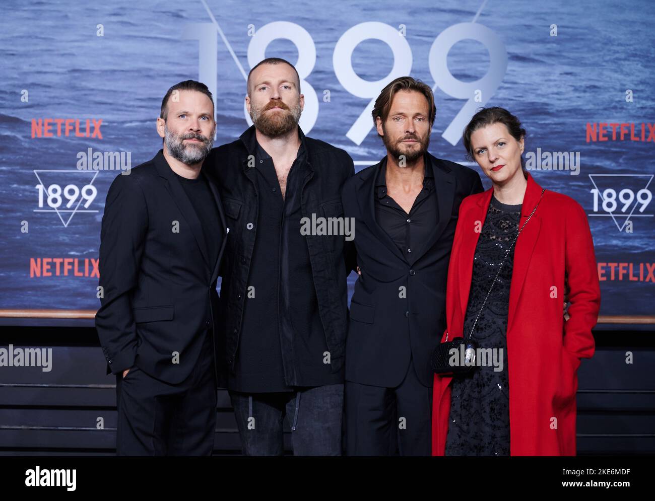 Berlin, Germany. 10th Nov, 2022. Director Baran Bo Odar (l-r) and ...