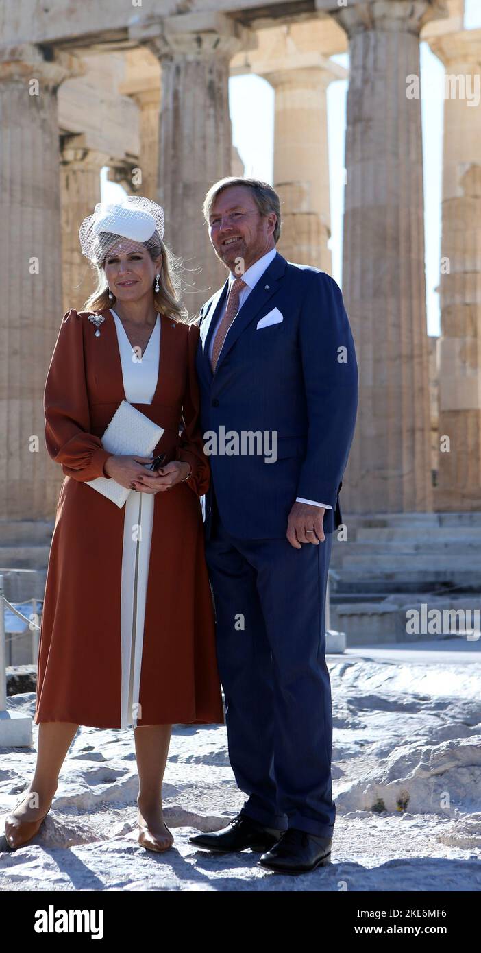 King WILLEM-ALEXANDER and Queen MAXIMA of Netherlands visit Acropolis ...