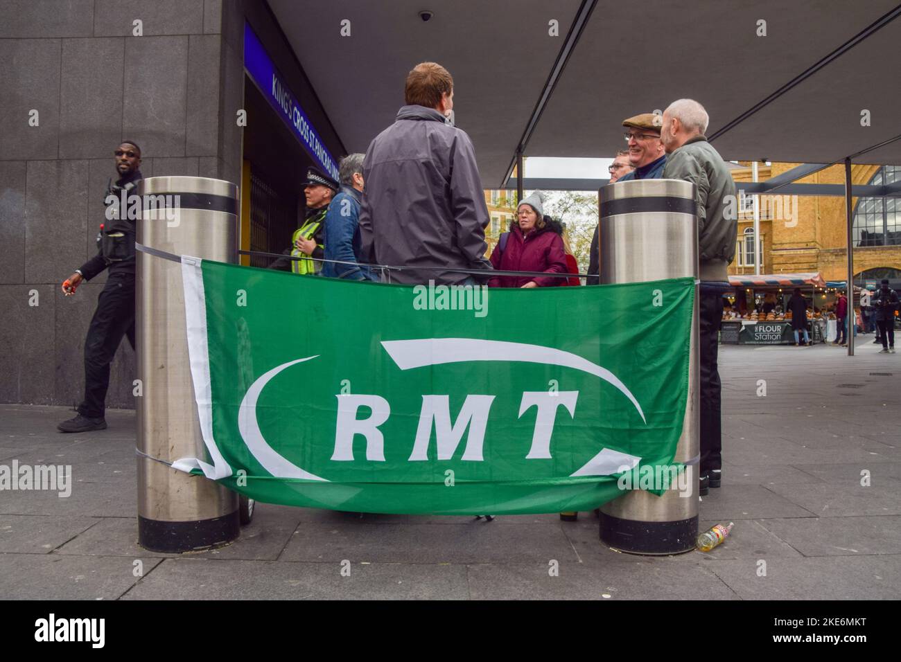 London, UK. 10th November 2022. RMT picket line outside King's Cross St ...