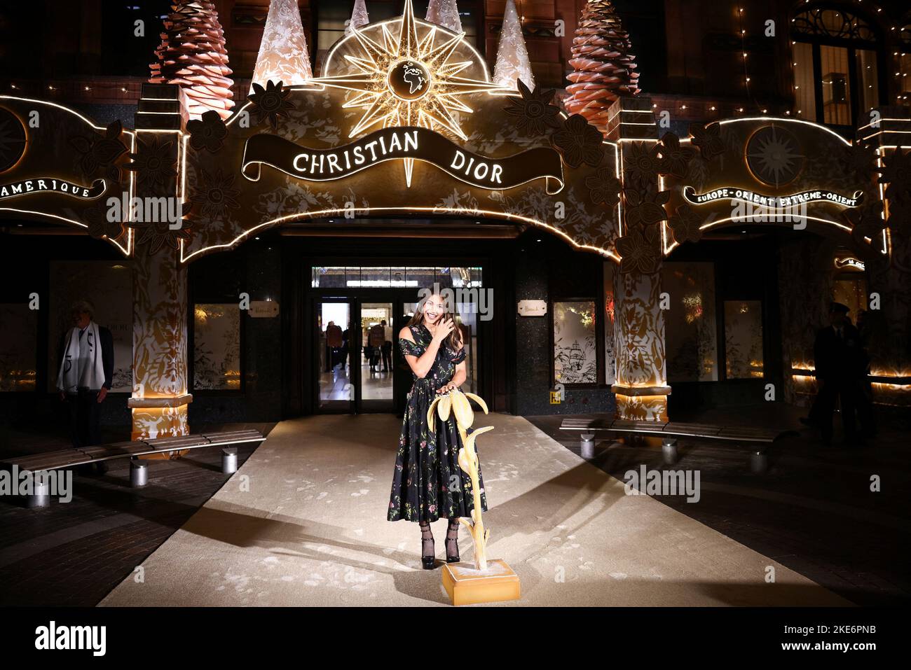 Emma raducanu 2022 november hi-res stock photography and images - Alamy