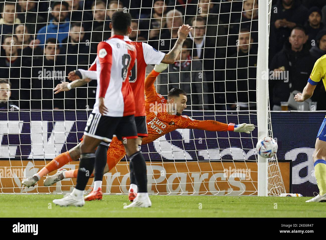 ROTTERDAM - Feyenoord goalkeeper Justin Bijlow during the Dutch Eredivisie match between ...