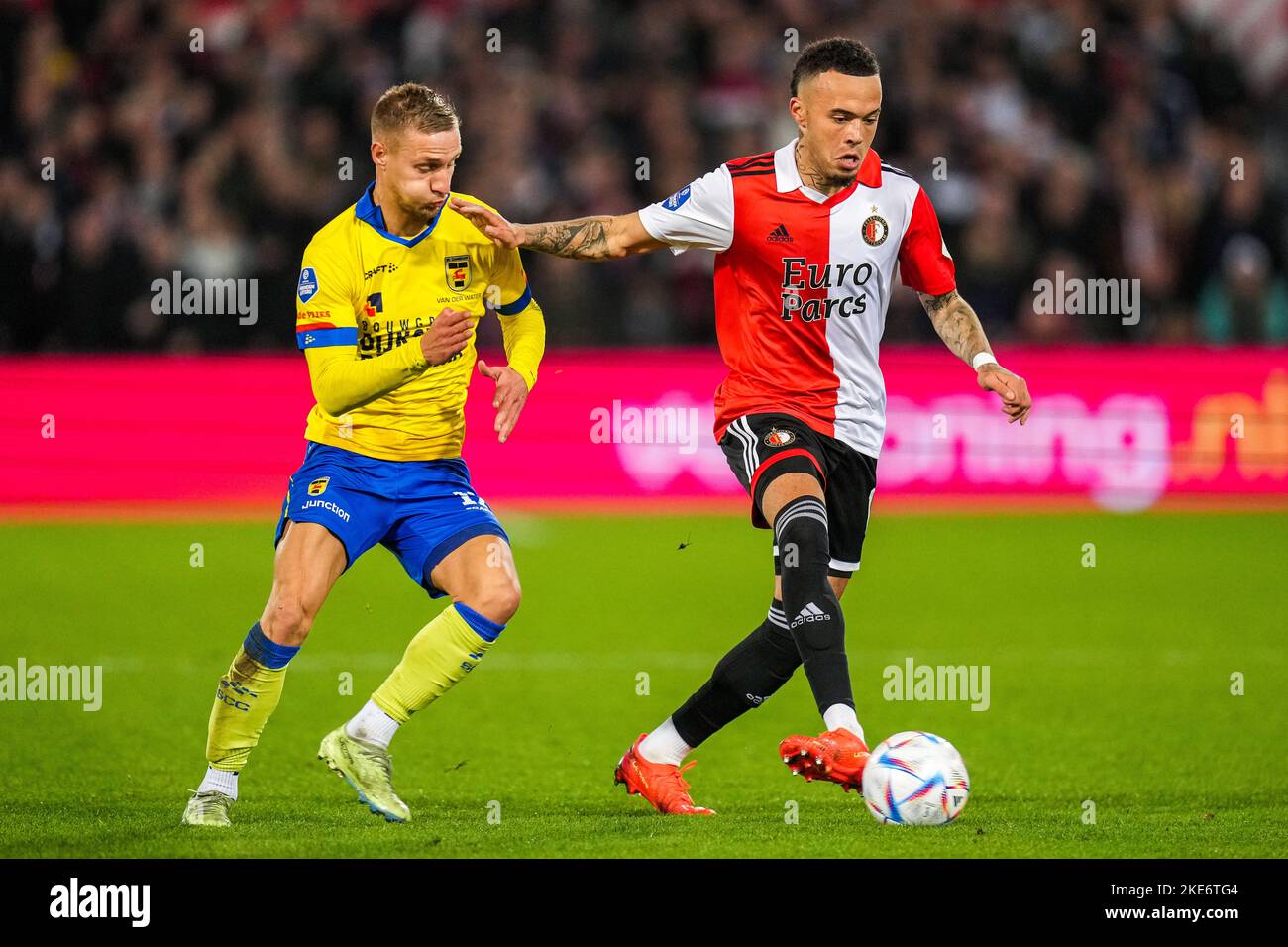 Rotterdam - Silvester van der Water of SC Cambuur, Quilindschy Hartman ...
