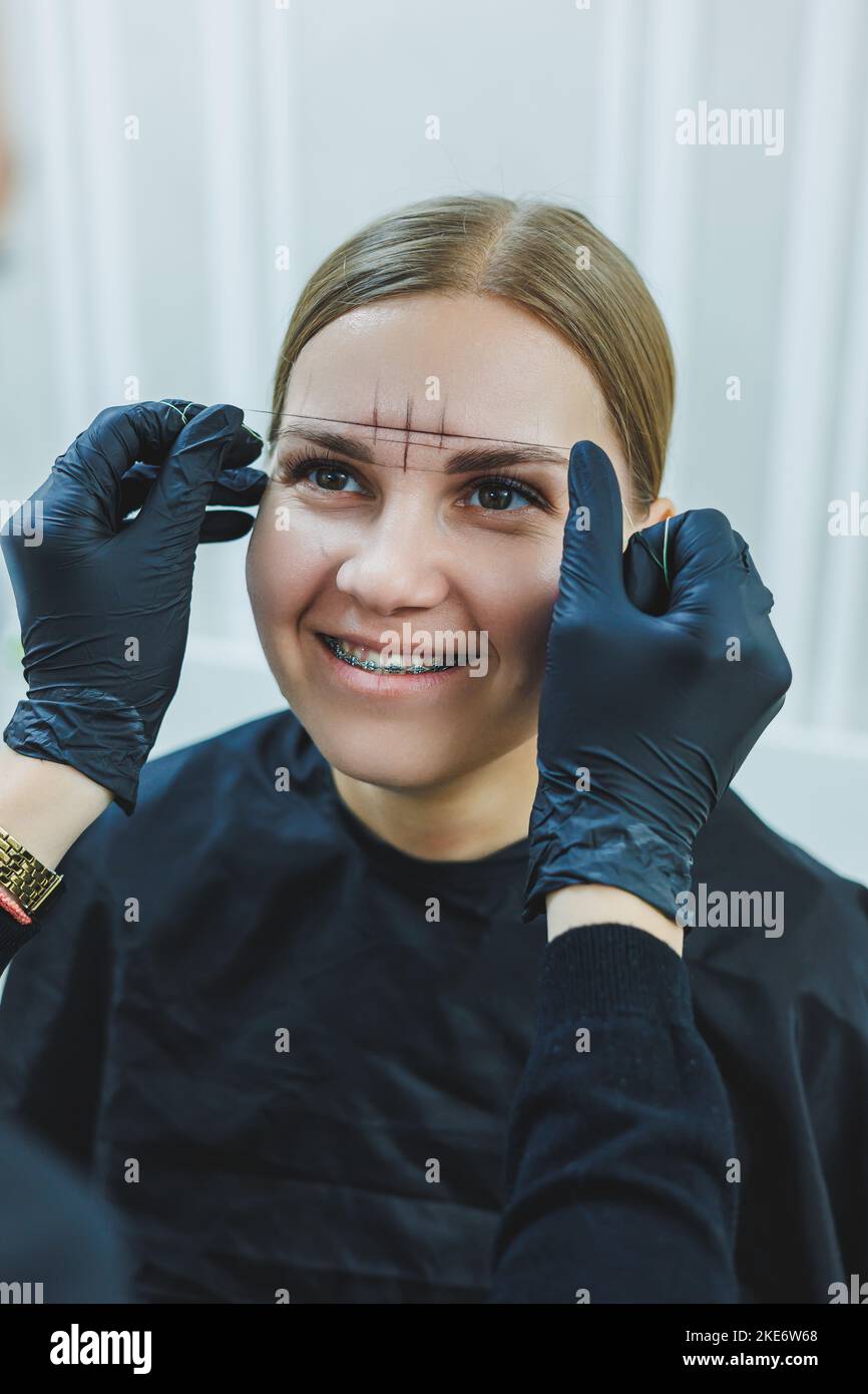 Brow mapping hi-res stock photography and images - Alamy