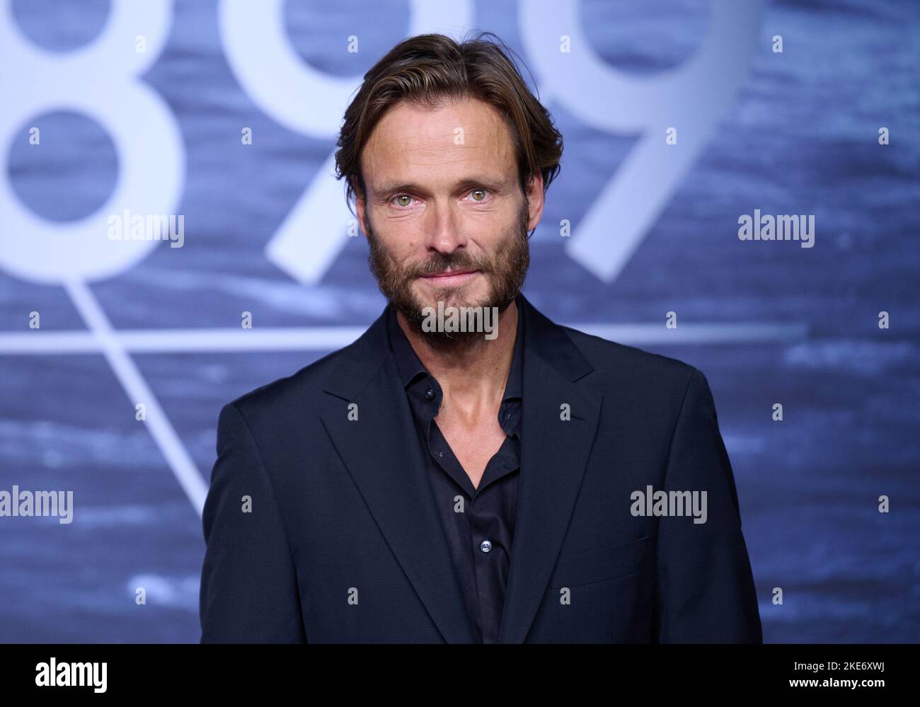 Berlin, Germany. 10th Nov, 2022. Andreas Pietschmann comes to the ...