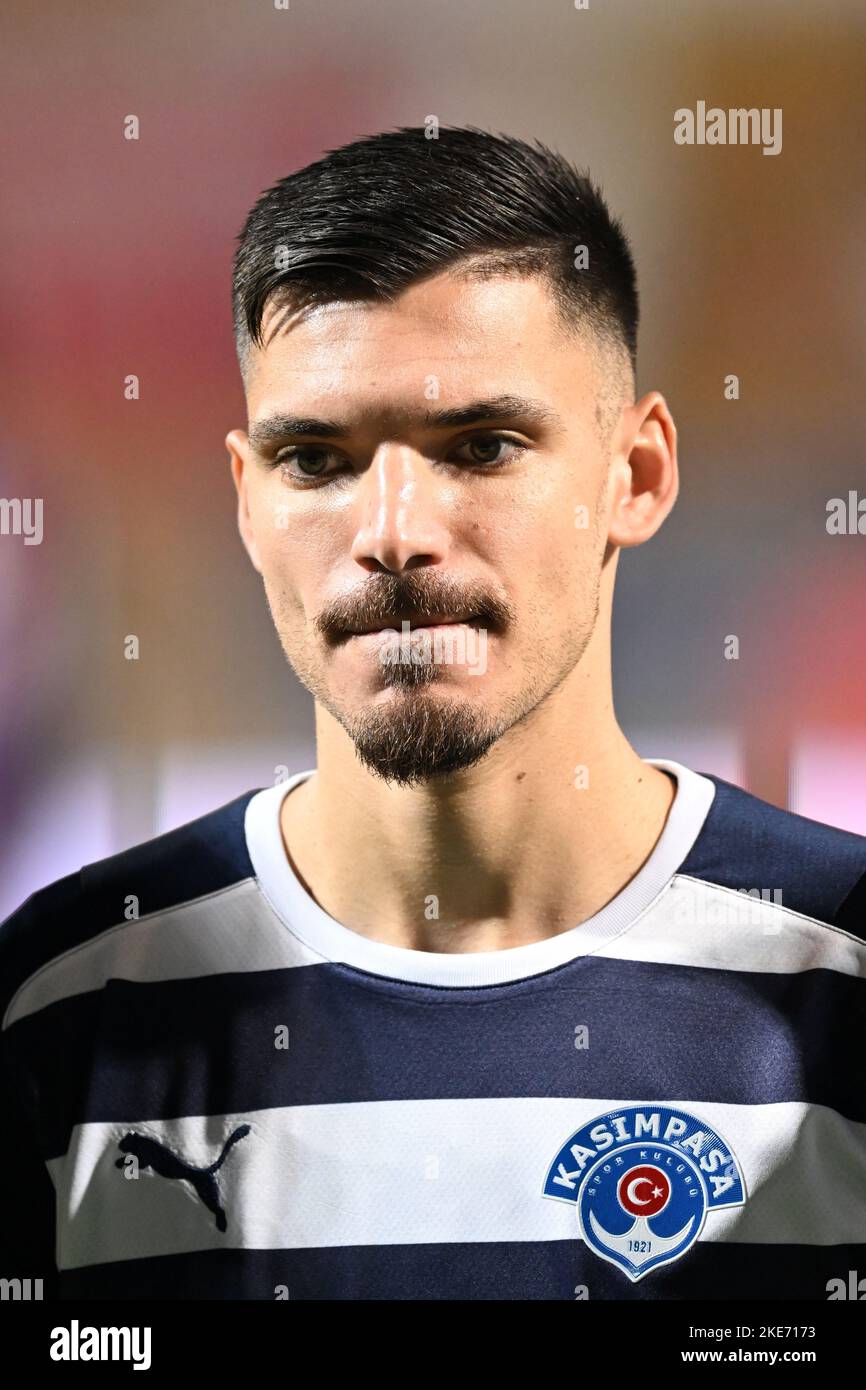 ISTANBUL - Raoul Petretta of Kasimpasa AS during the Turkish Super Lig ...