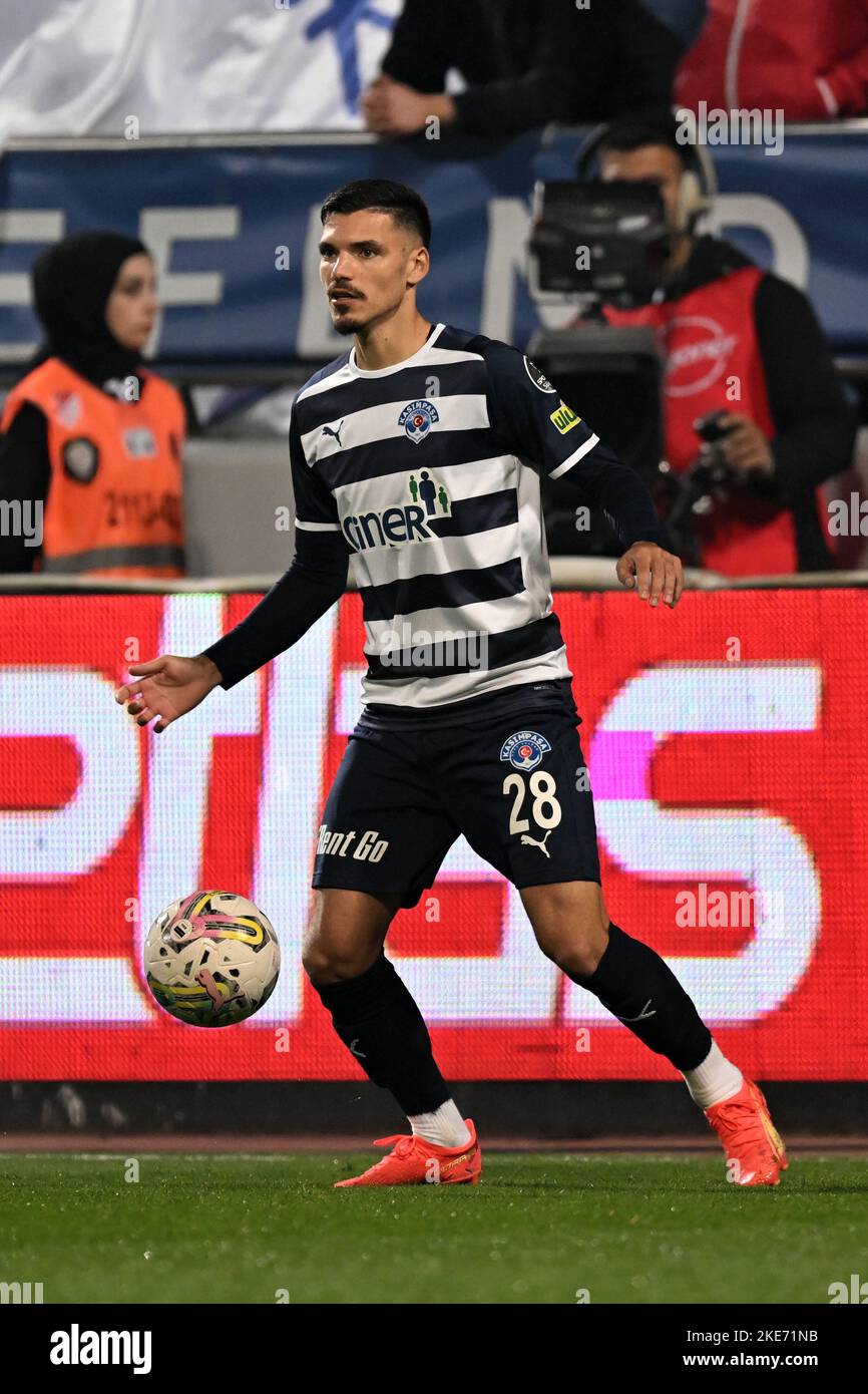 ISTANBUL - Raoul Petretta of Kasimpasa AS during the Turkish Super Lig ...