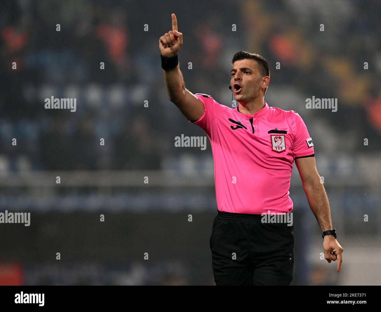 ISTANBUL - Referee Umit Ozturk during the Turkish Super Lig match ...