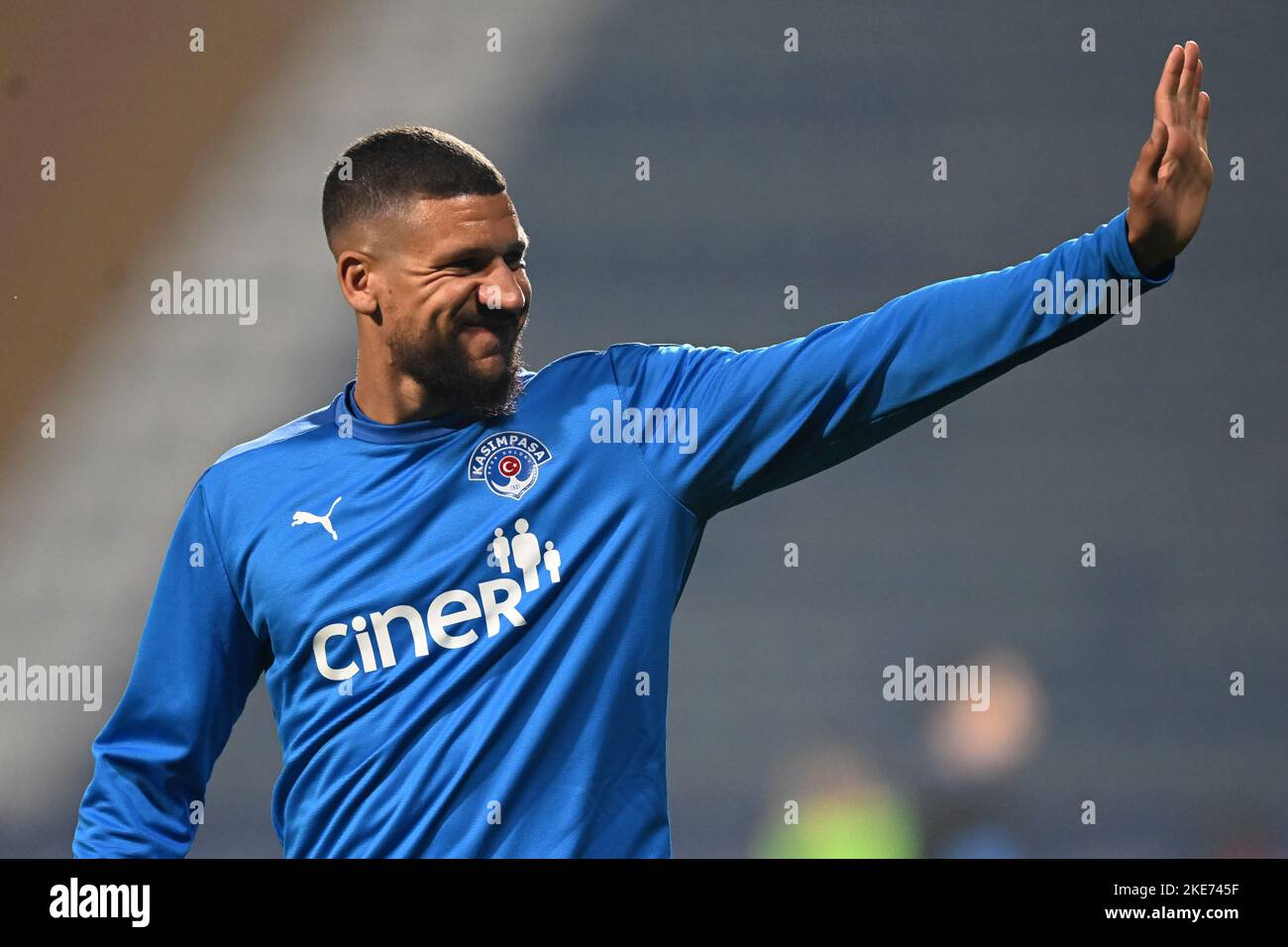 ISTANBUL - Jeffrey Bruma of Kasimpasa AS during the Turkish Super Lig ...