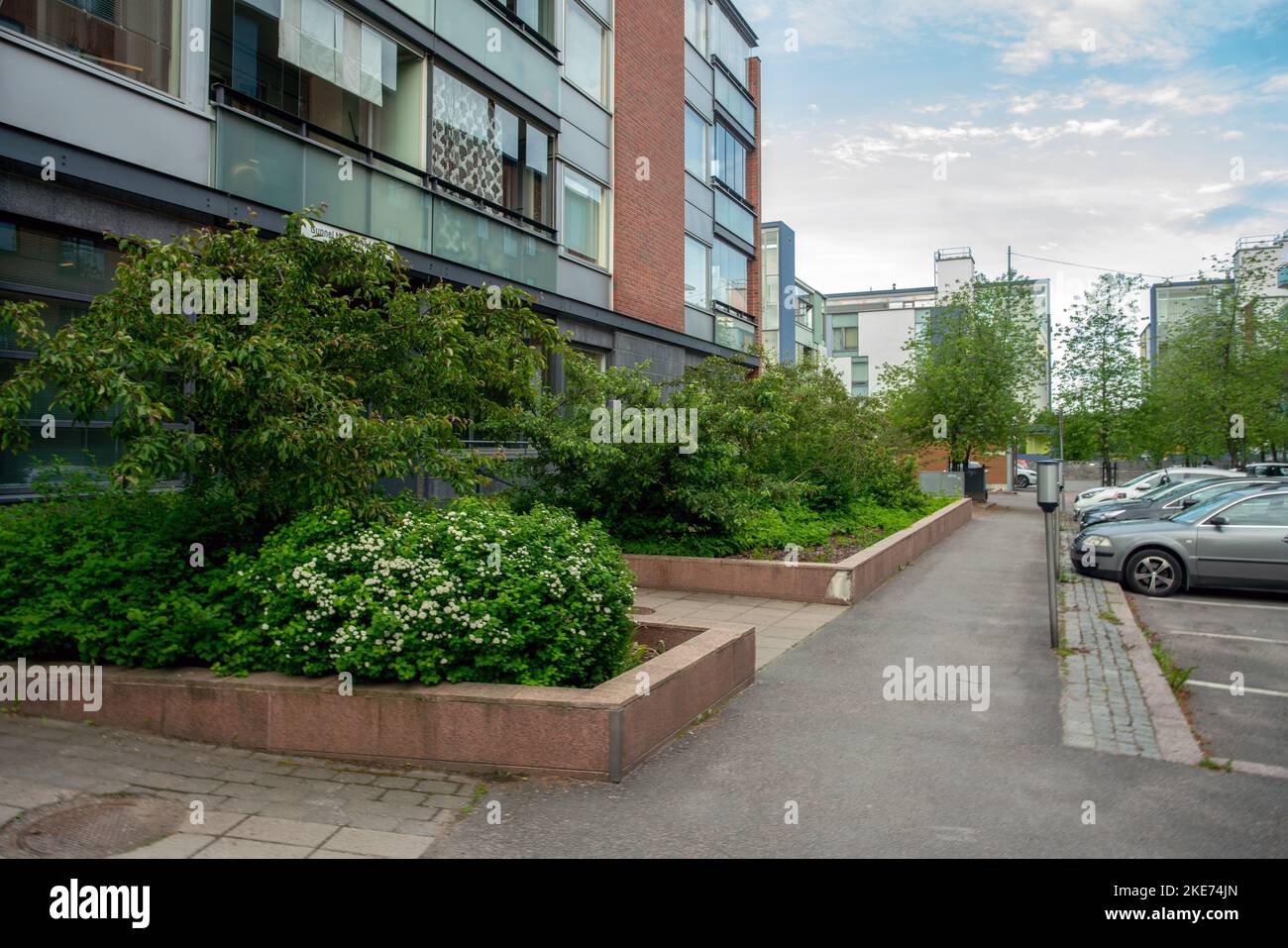 Helsinki finland stone building lot hi-res stock photography and images ...