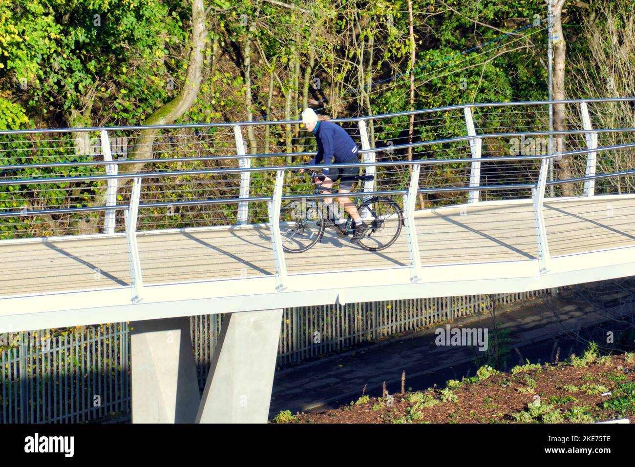 Glasgow, Scotland, UK 10th Novemberr, 2022 New bridge linking Edinburgh ...