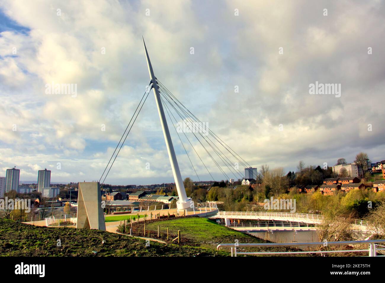 Glasgow, Scotland, UK 10th Novemberr, 2022 New bridge linking Edinburgh ...