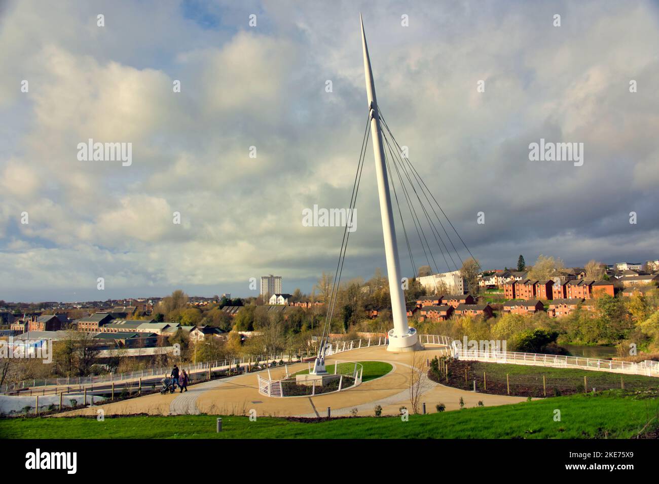 Glasgow, Scotland, UK 10th Novemberr, 2022 New bridge linking Edinburgh ...