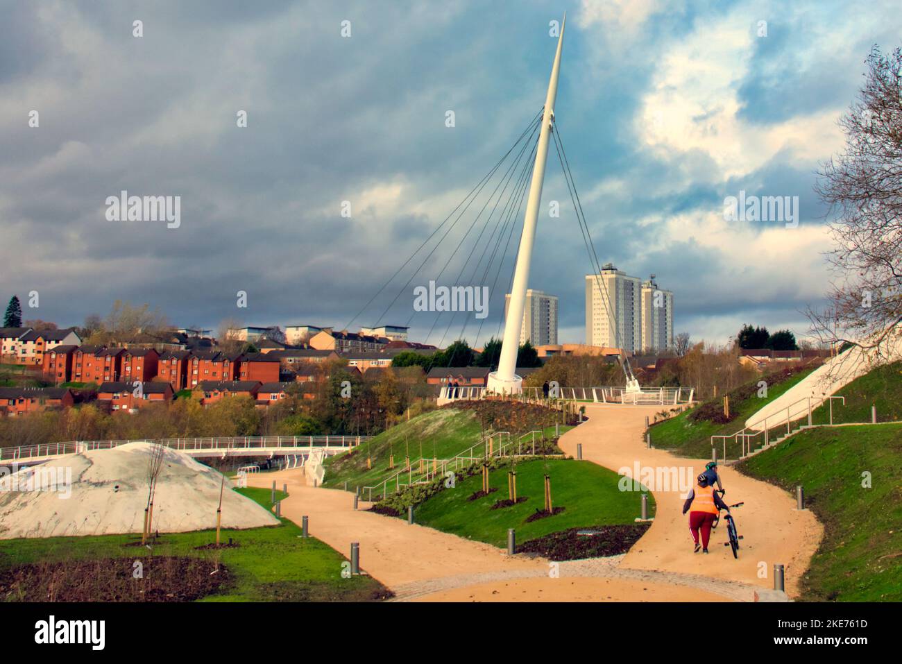 Glasgow, Scotland, UK 10th Novemberr, 2022 New bridge linking Edinburgh ...
