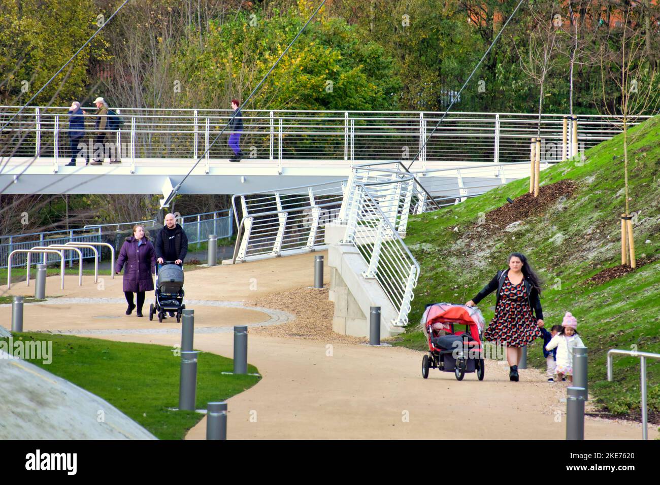 Glasgow, Scotland, UK 10th Novemberr, 2022 New bridge linking Edinburgh ...