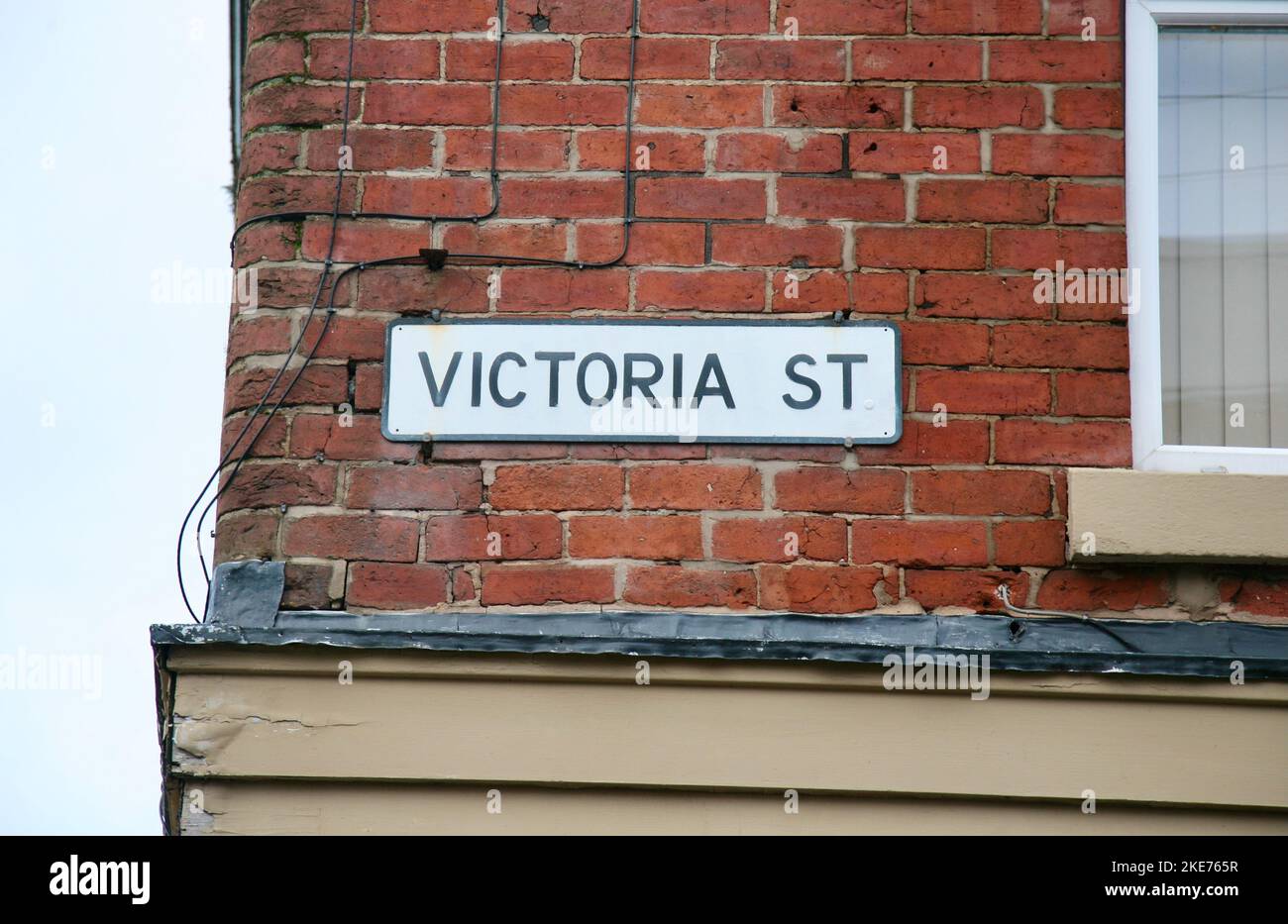 A view of the road sign at the end of Victoria Street Stock Photo - Alamy