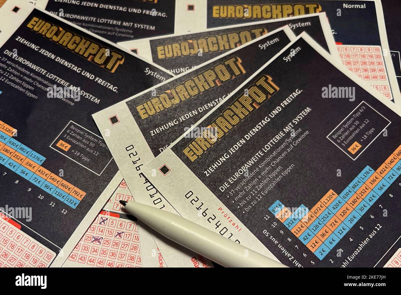 News jackpot hi-res stock photography and images - Alamy