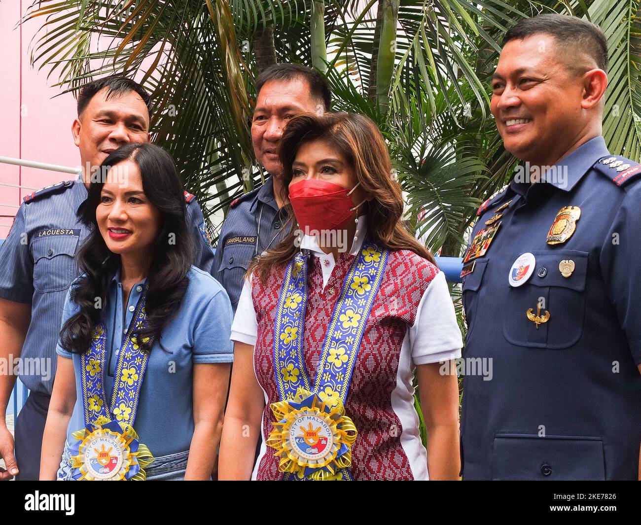 Malabon, Philippines. 10th Nov, 2022. Senator Imee Marcos (R) together ...