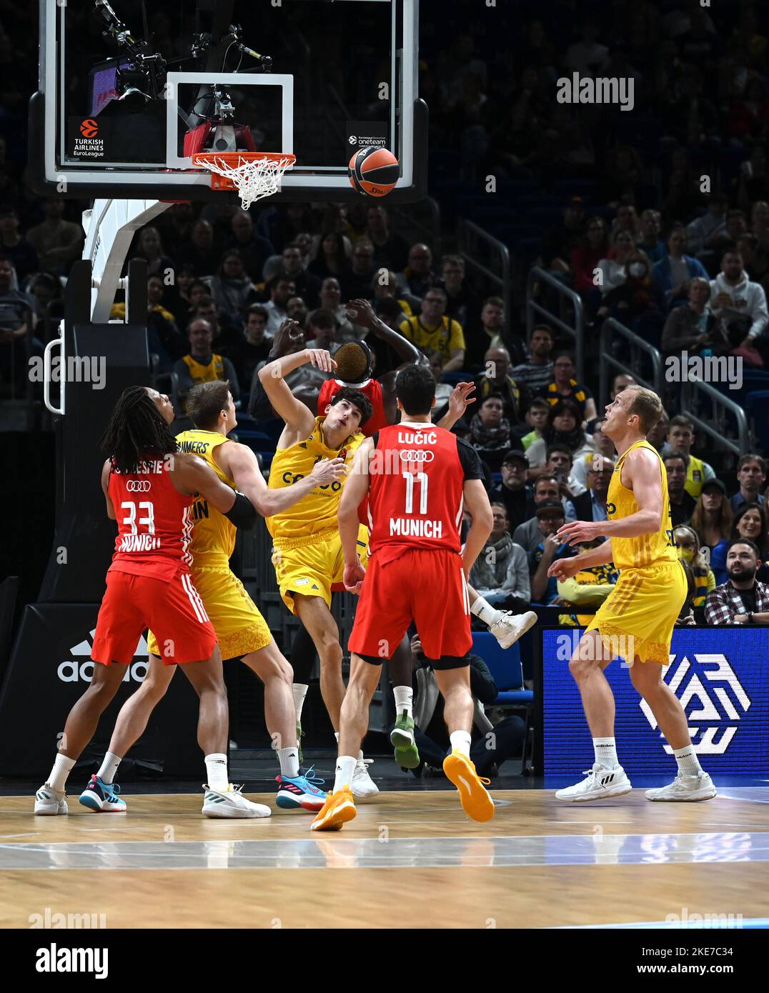 Bonga isaac fc bayern munchen hi-res stock photography and images - Alamy