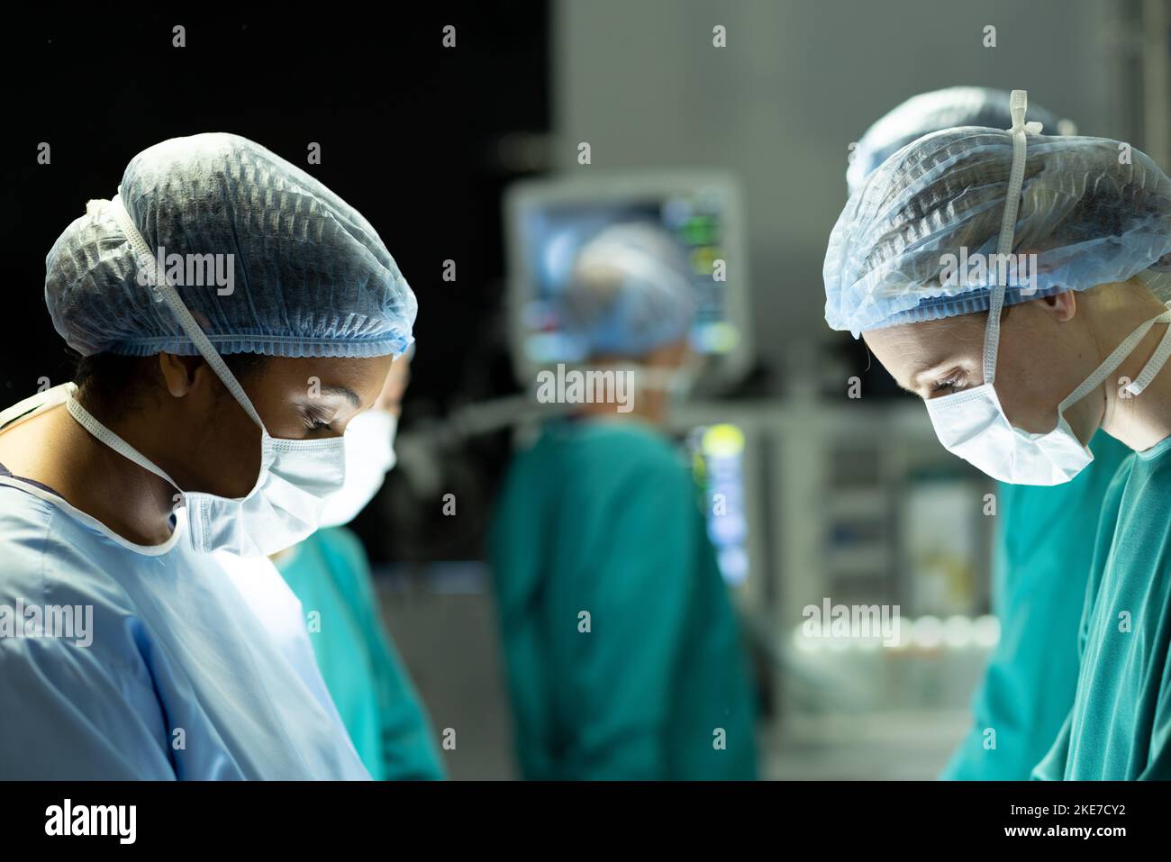 Female surgery hi-res stock photography and images - Alamy