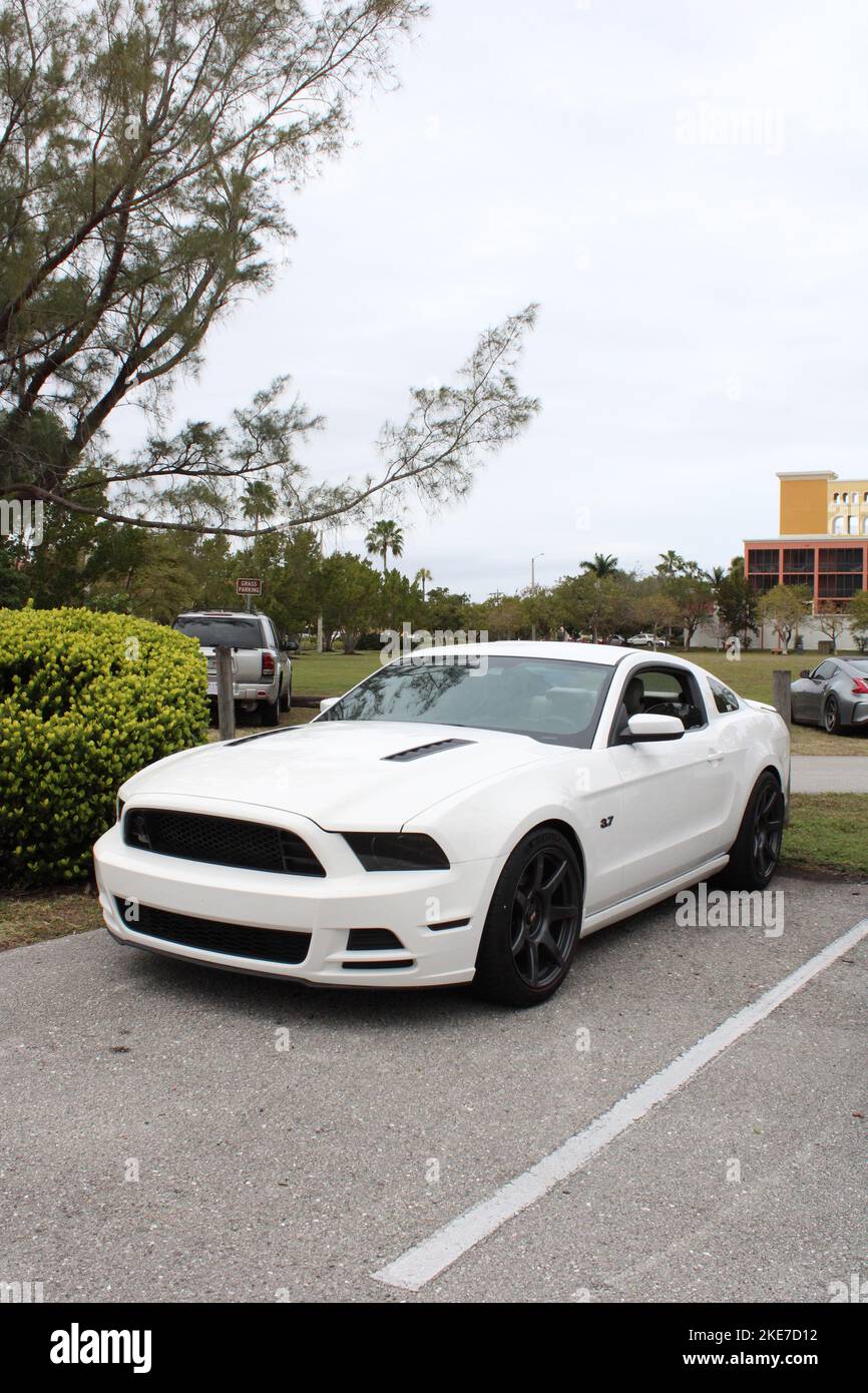 V6 mustang hi-res stock photography and images - Alamy