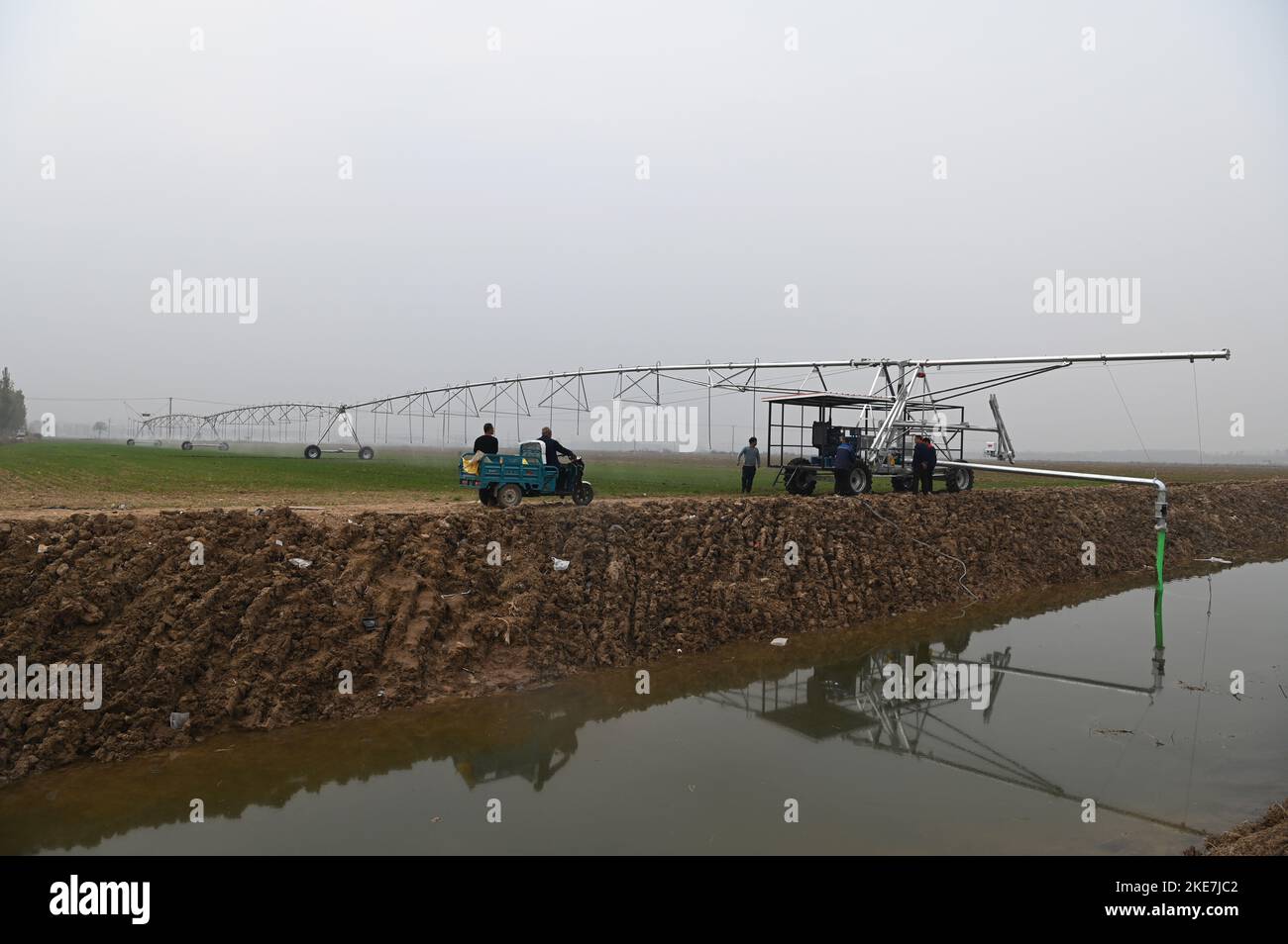 LIAOCHENG, CHINA - NOVEMBER 10, 2022 - Workers test a mobile water ...