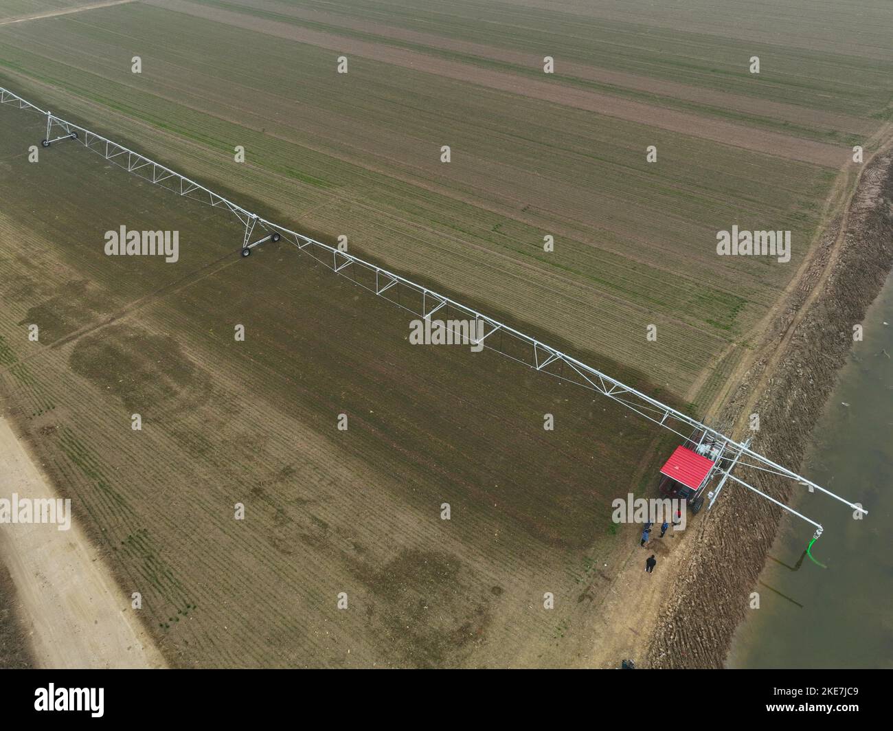 LIAOCHENG, CHINA - NOVEMBER 10, 2022 - Workers test a mobile water ...