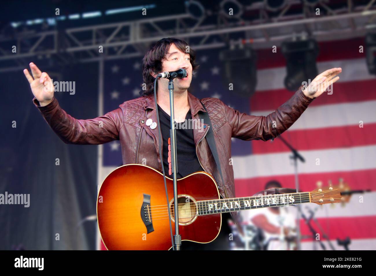 Tom higgenson of plain white ts hi-res stock photography and images - Alamy