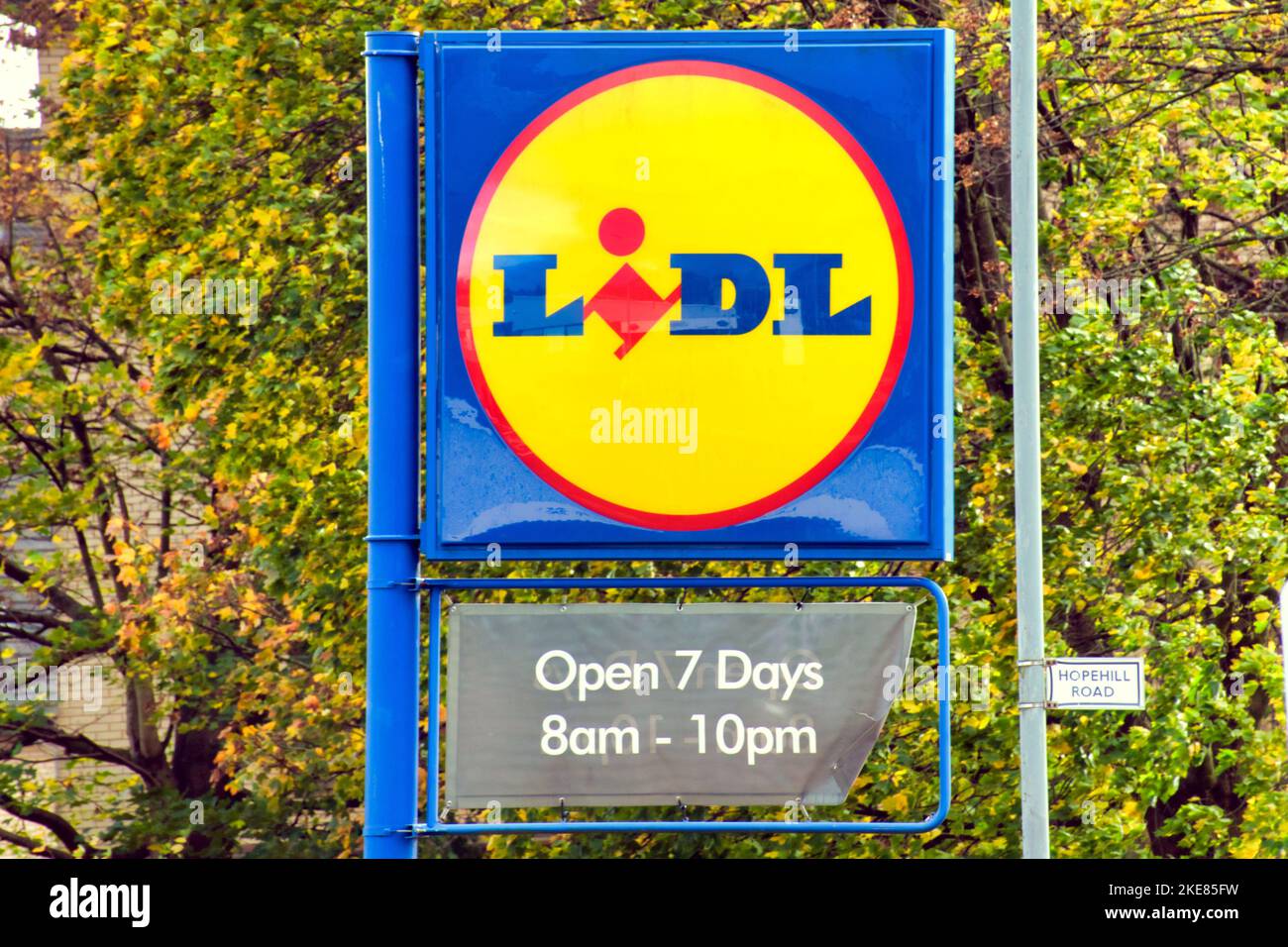 Lidl supermarket sign Stock Photo - Alamy