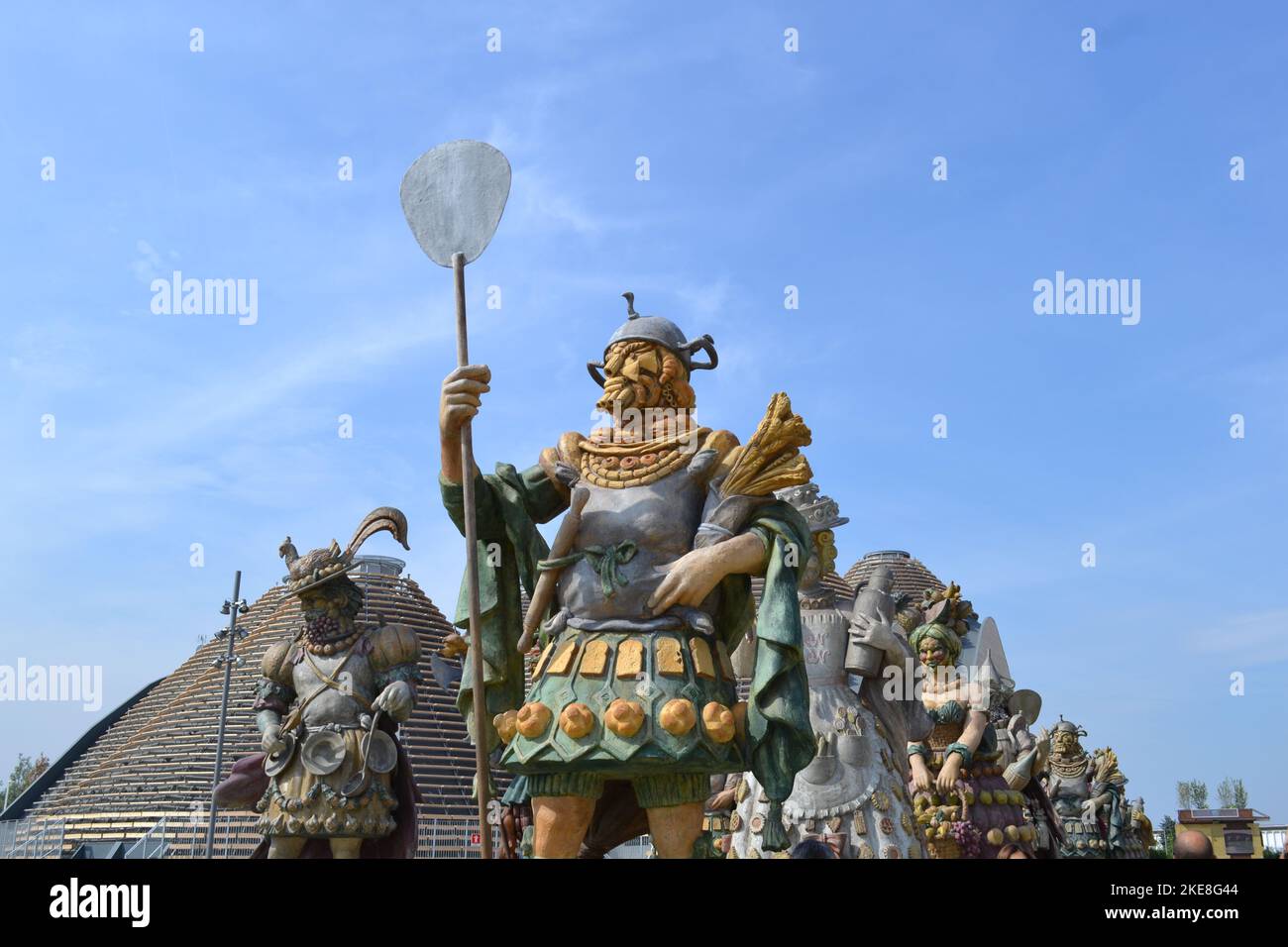 Italian chef statue hi-res stock photography and images - Alamy