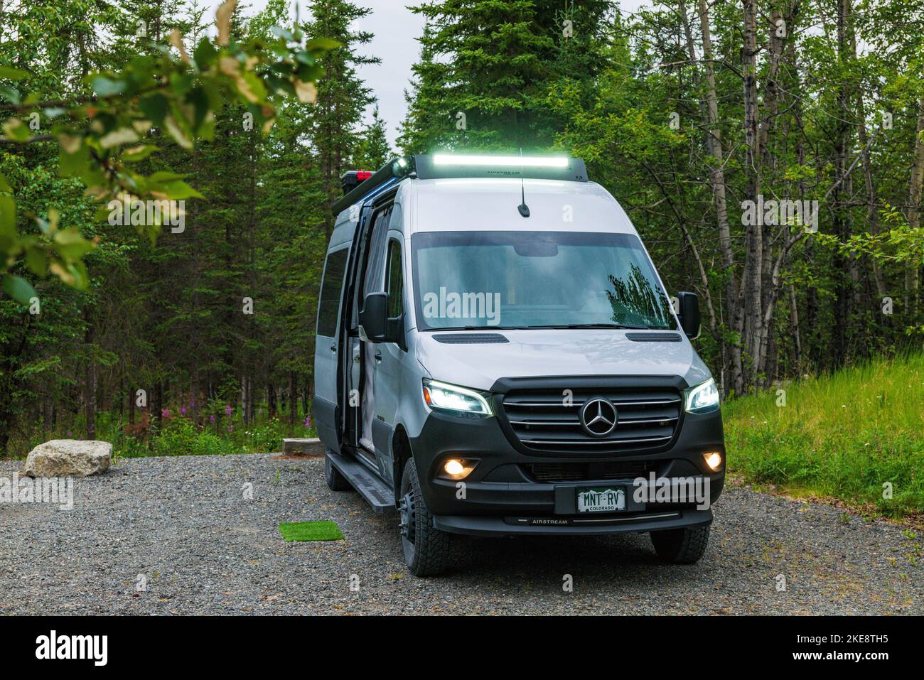 4wd and caravan hi-res stock photography and images - Alamy