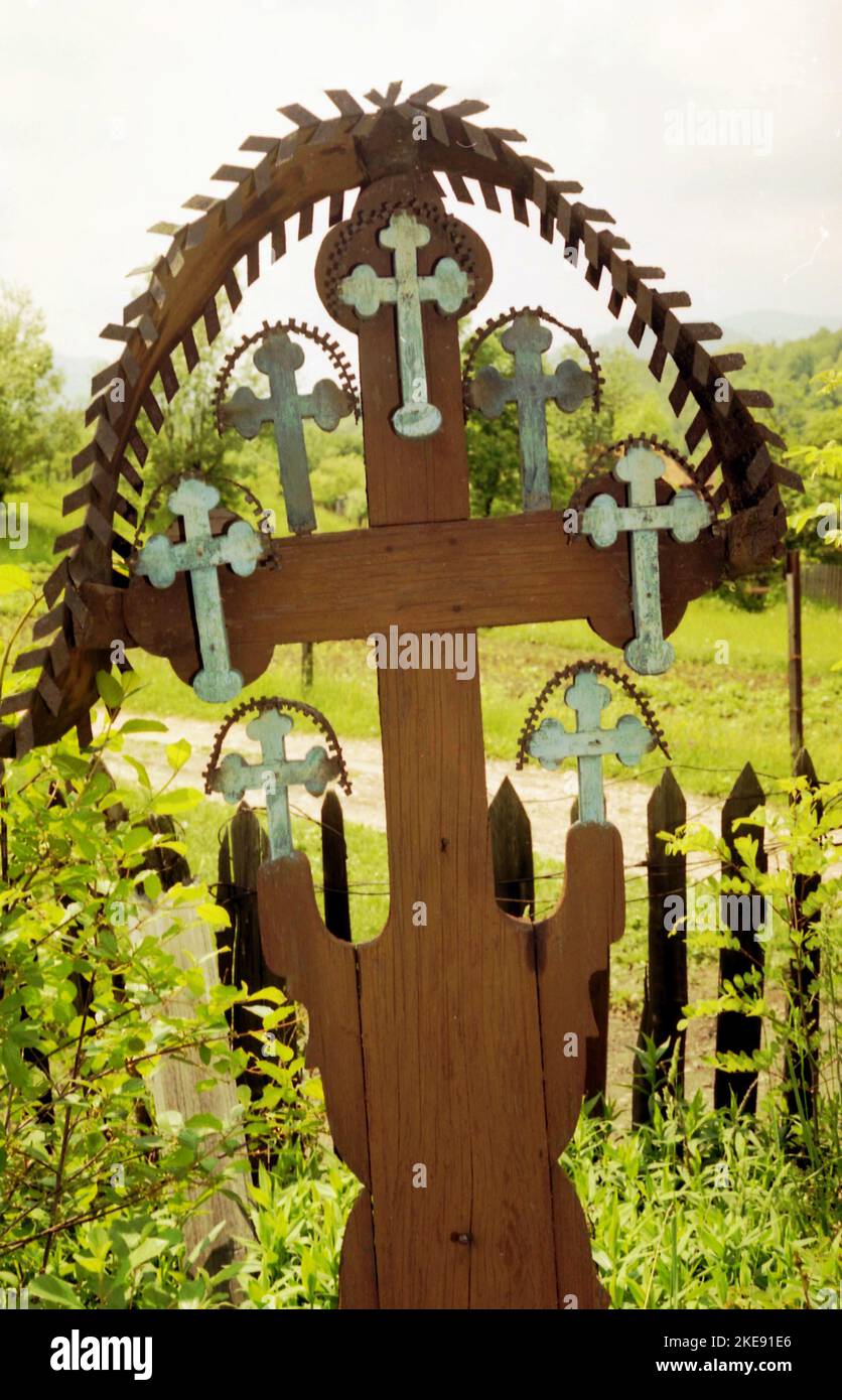 Cruce cu pui hi-res stock photography and images - Alamy