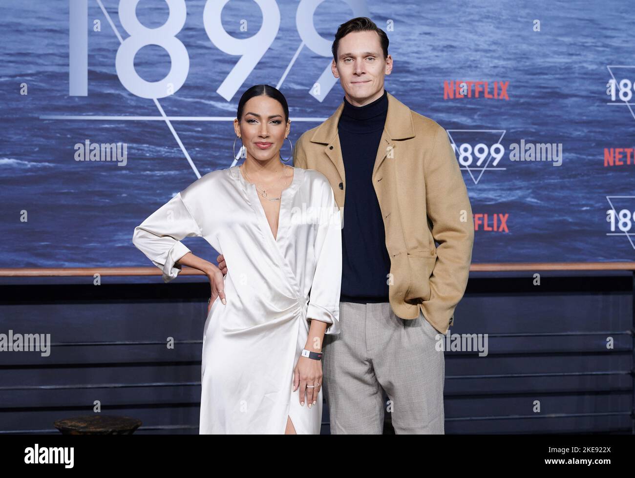 Berlin, Germany. 10th Nov, 2022. Amy Mußul and Rick Okon come to the ...