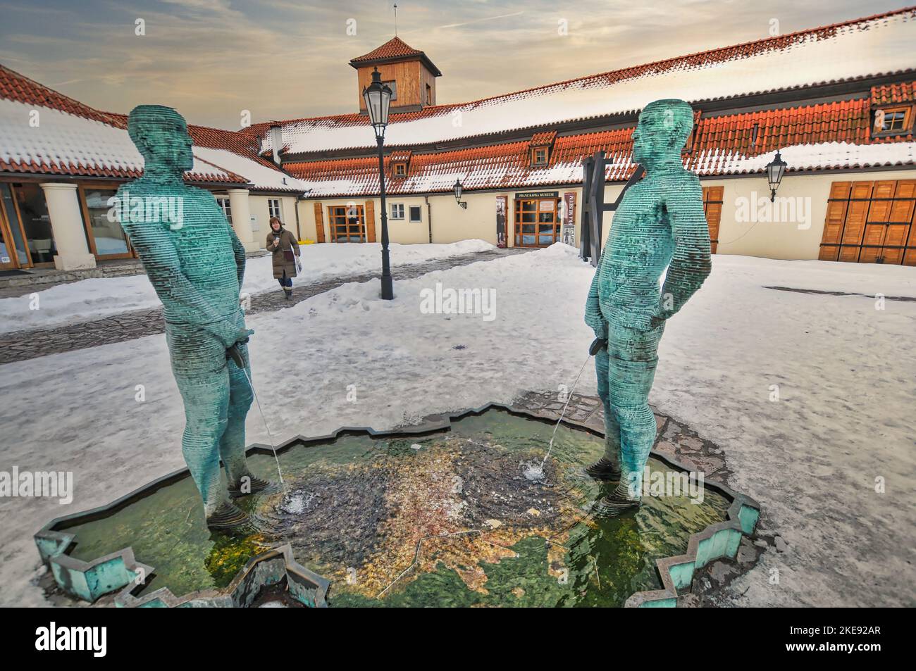 Beautiful view two statues hi-res stock photography and images - Alamy