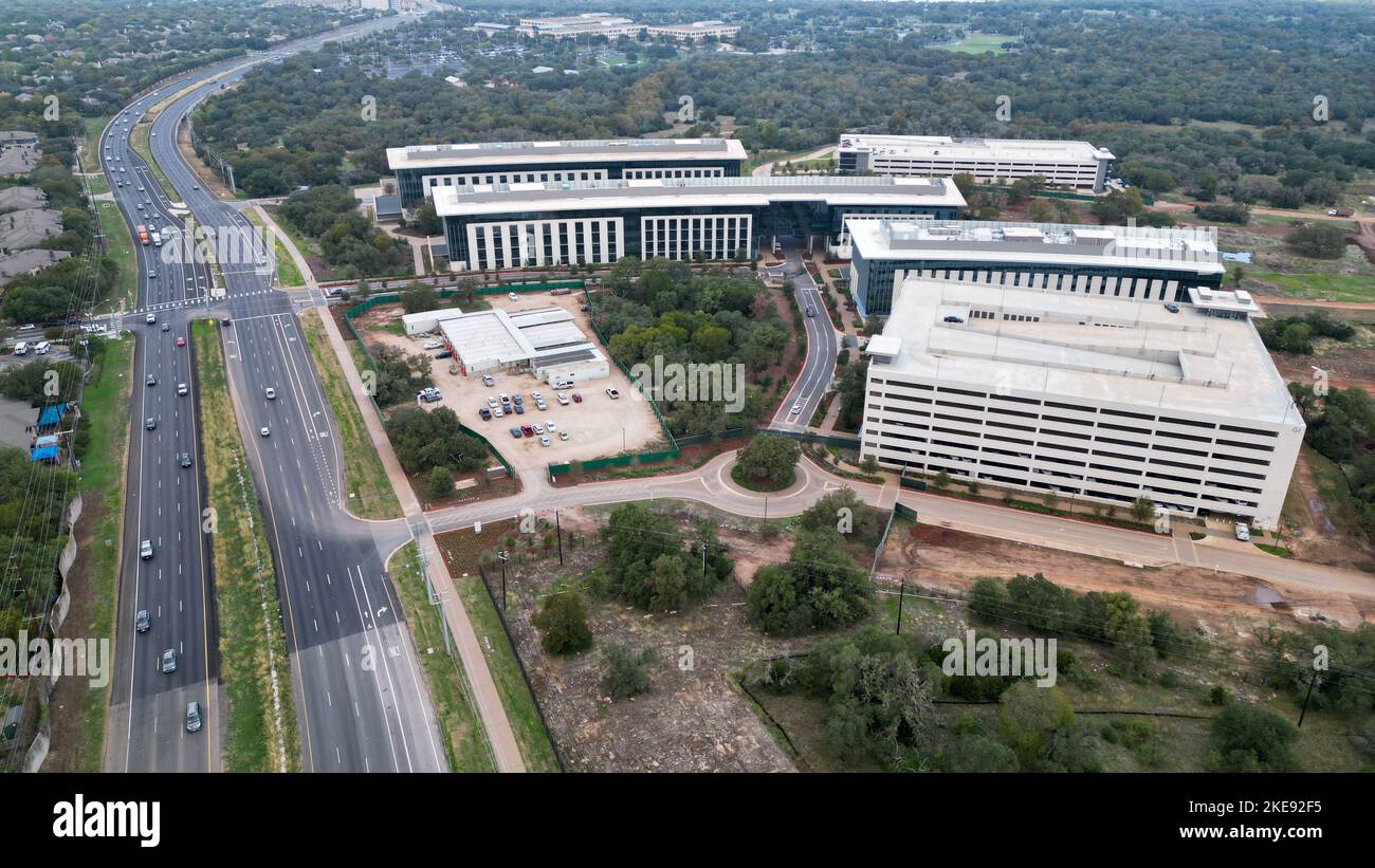 Apple campus 2022 hi-res stock photography and images - Alamy