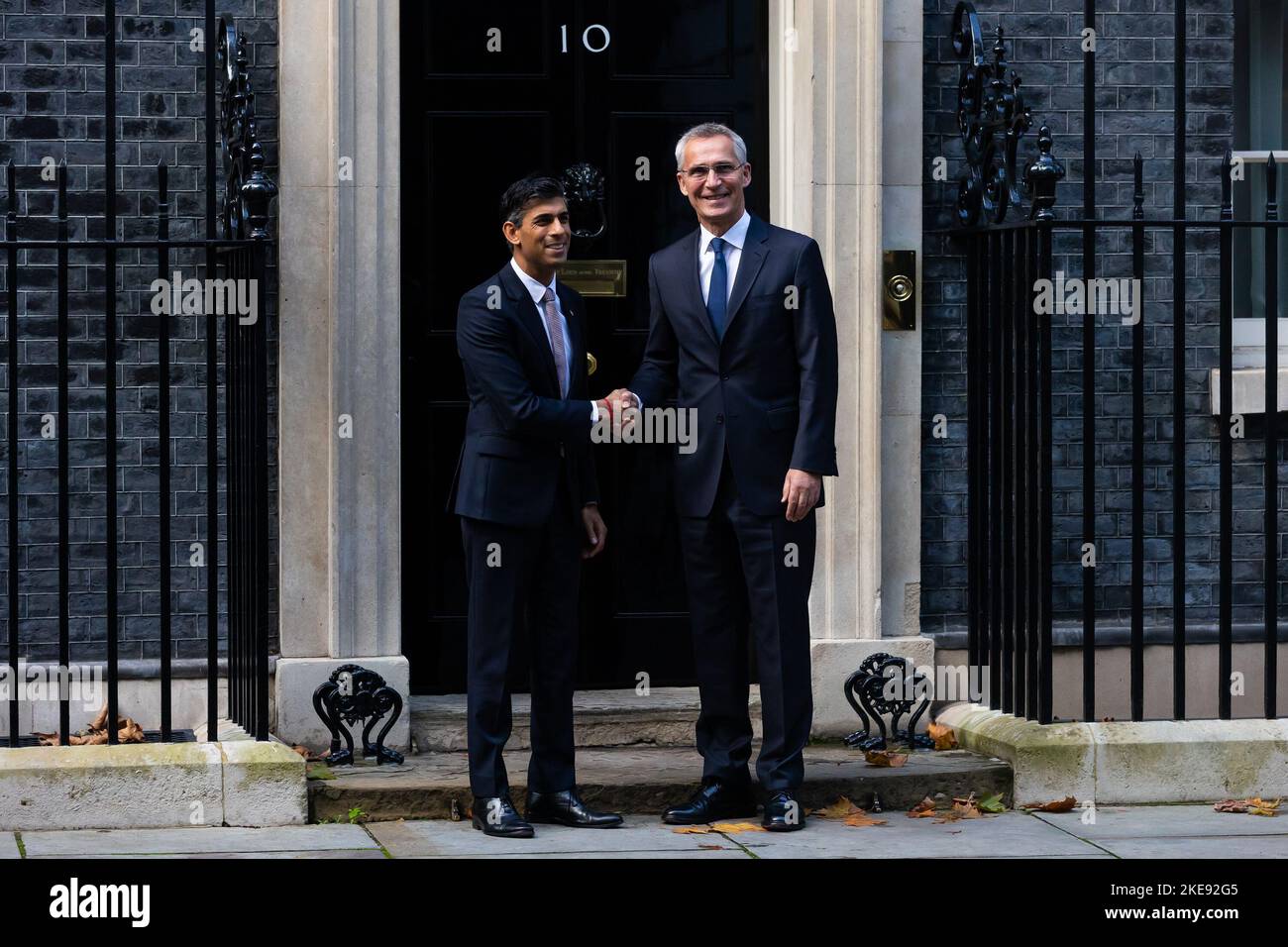 London, UK. 09th Nov, 2022. British Prime Minister Rishi Sunak greets ...