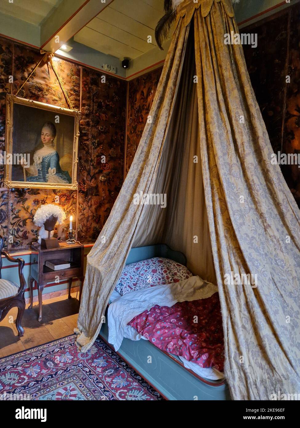An interior of an old room with antique furniture Stock Photo - Alamy