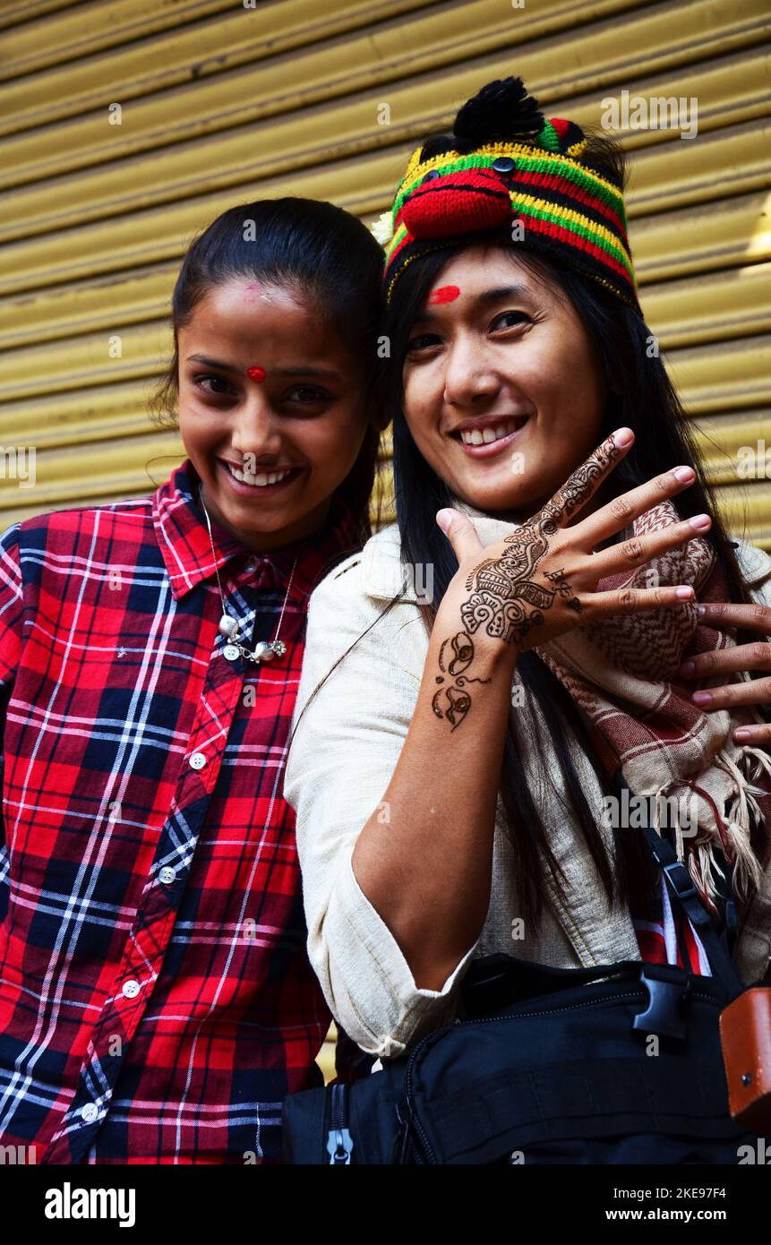 Nepali girl artist use henna ink write drawing paint mehndi henna ...
