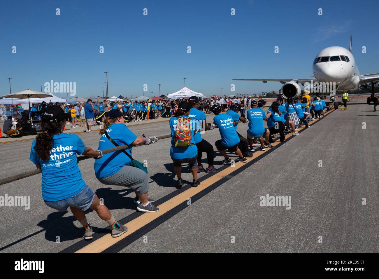 Team pulling a UPS airplane at the Special Olympics of Southern ...