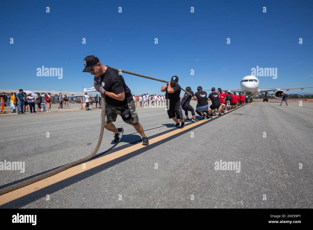 Team pulling a UPS airplane at the Special Olympics of Southern ...