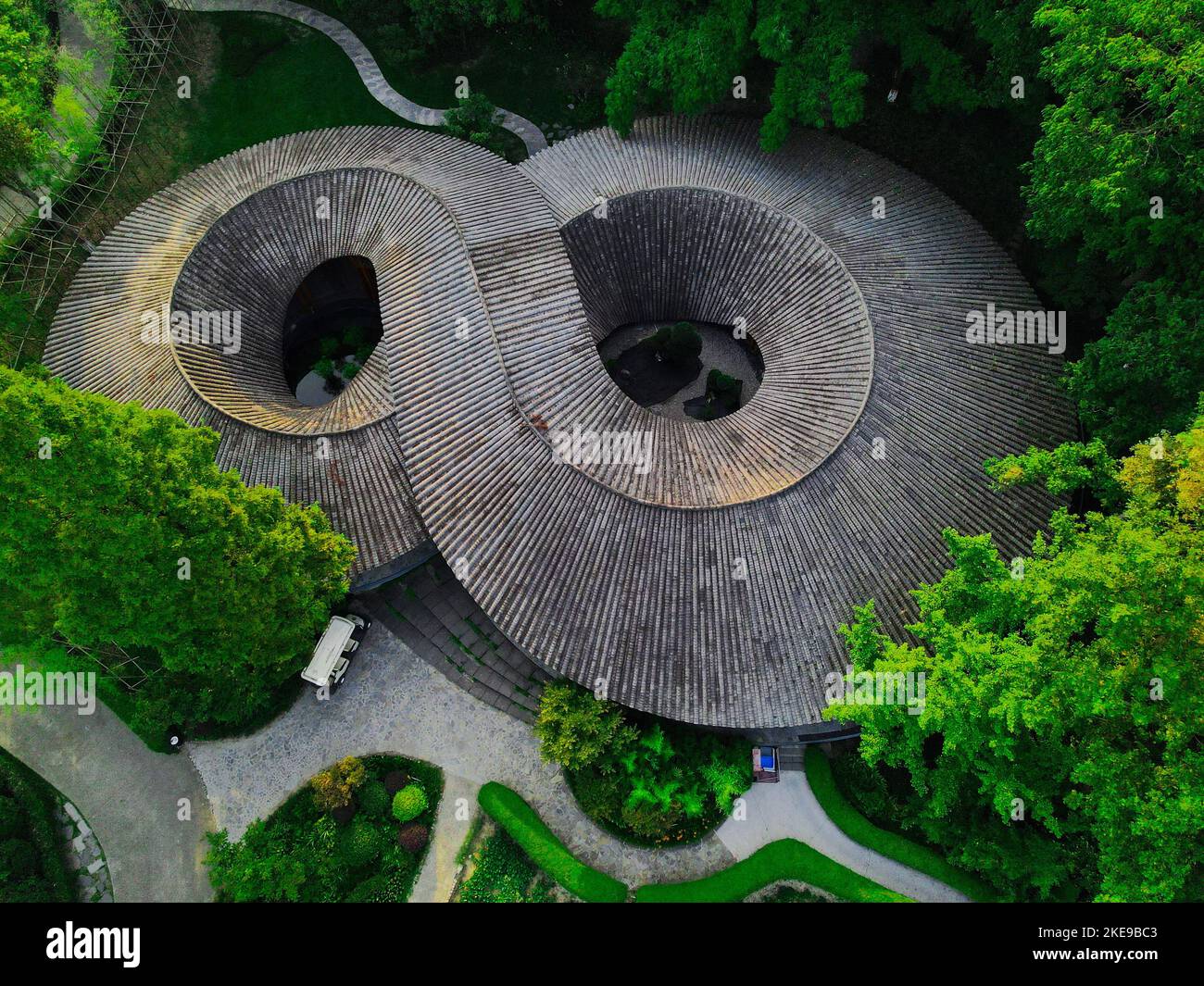 Aerial photos show a homestay hidden in the bamboo forest, which looks ...