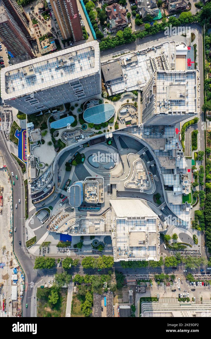 Aerial photos show a building looking like a luxury cruise in Zhengzhou ...
