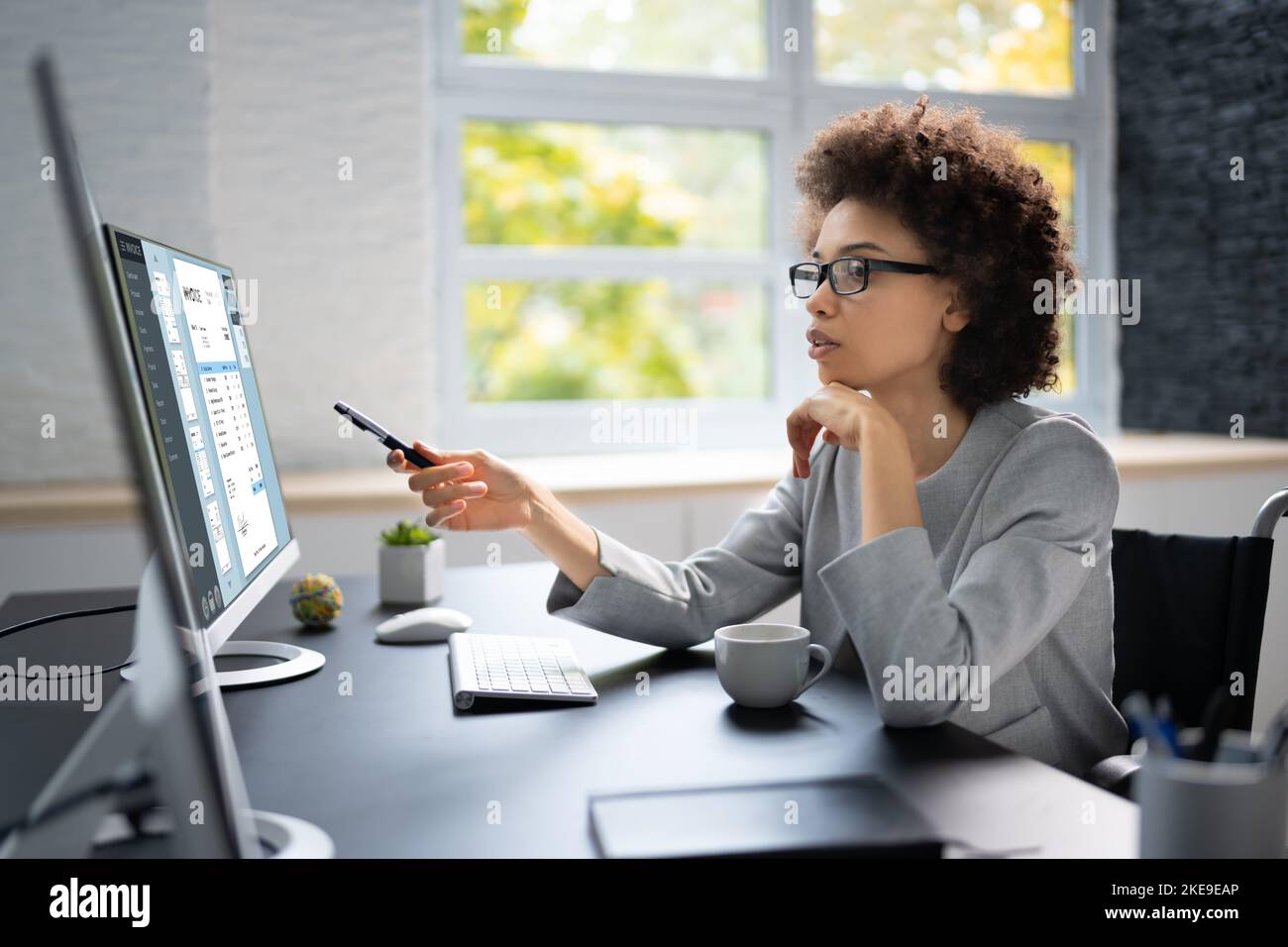 E Invoice Business Management. African Accountant Using Electronic ...