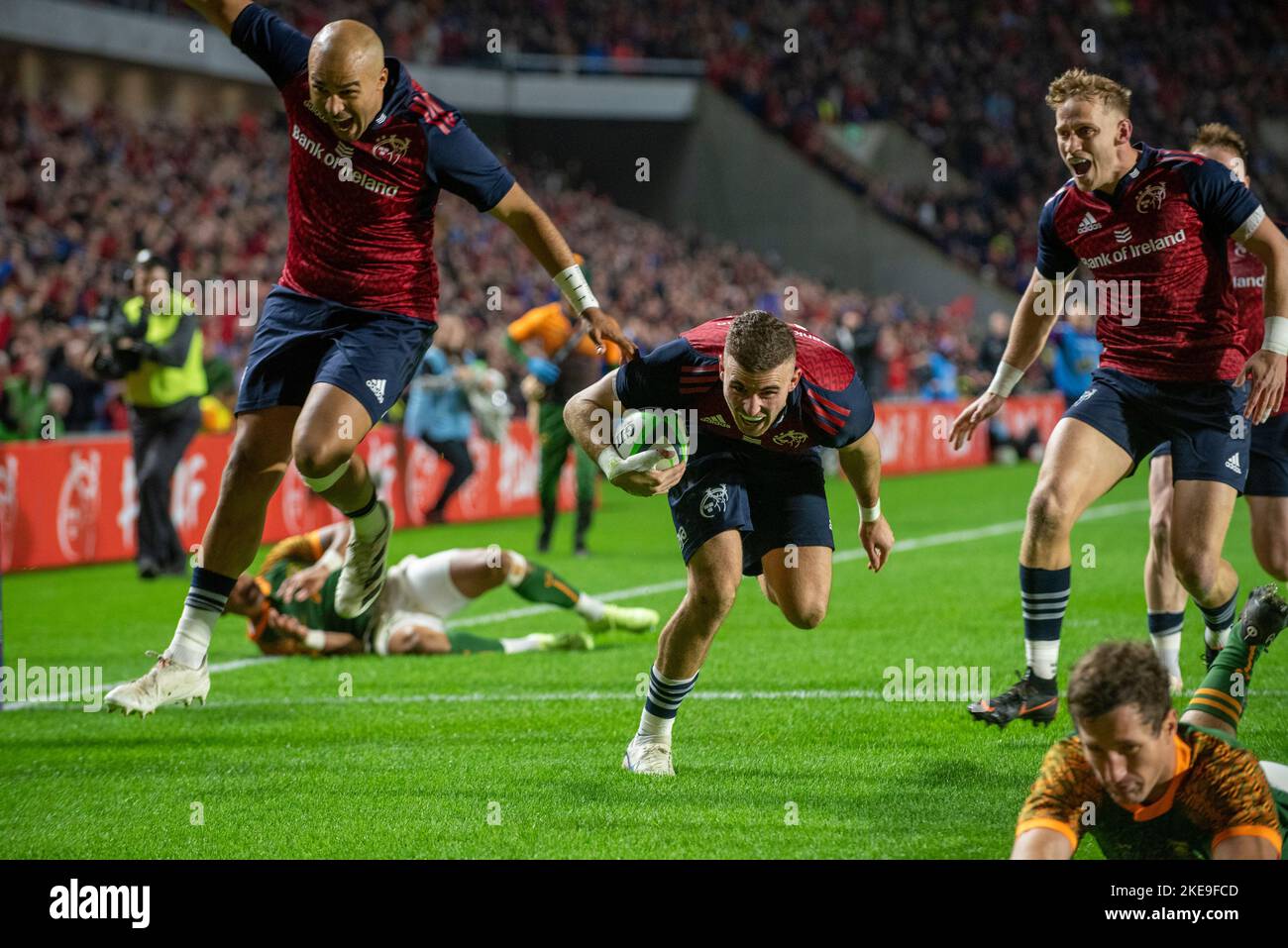 Cork, Ireland. 11th Nov, 2022. Shane Daly of Munster celebrates scoring ...