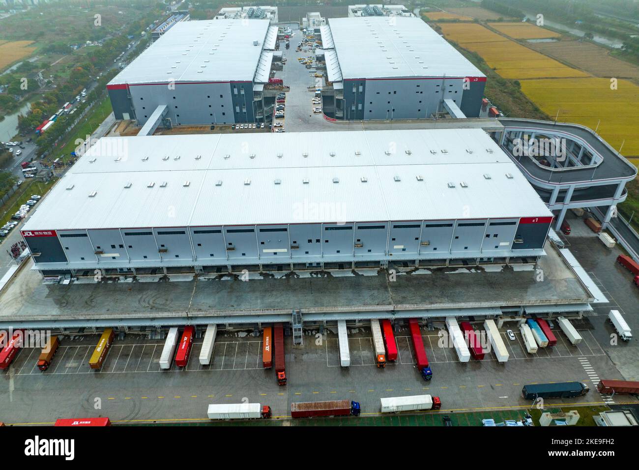 SUZHOU, CHINA - NOVEMBER 11, 2022 - An aerial photo shows JD Express ...