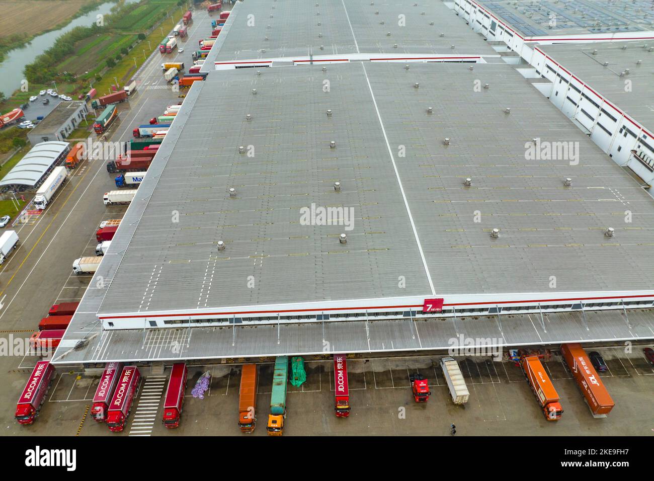 SUZHOU, CHINA - NOVEMBER 11, 2022 - An aerial photo shows JD Express ...