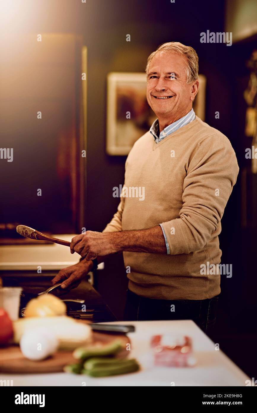 Elderly people portrait one hi-res stock photography and images - Alamy