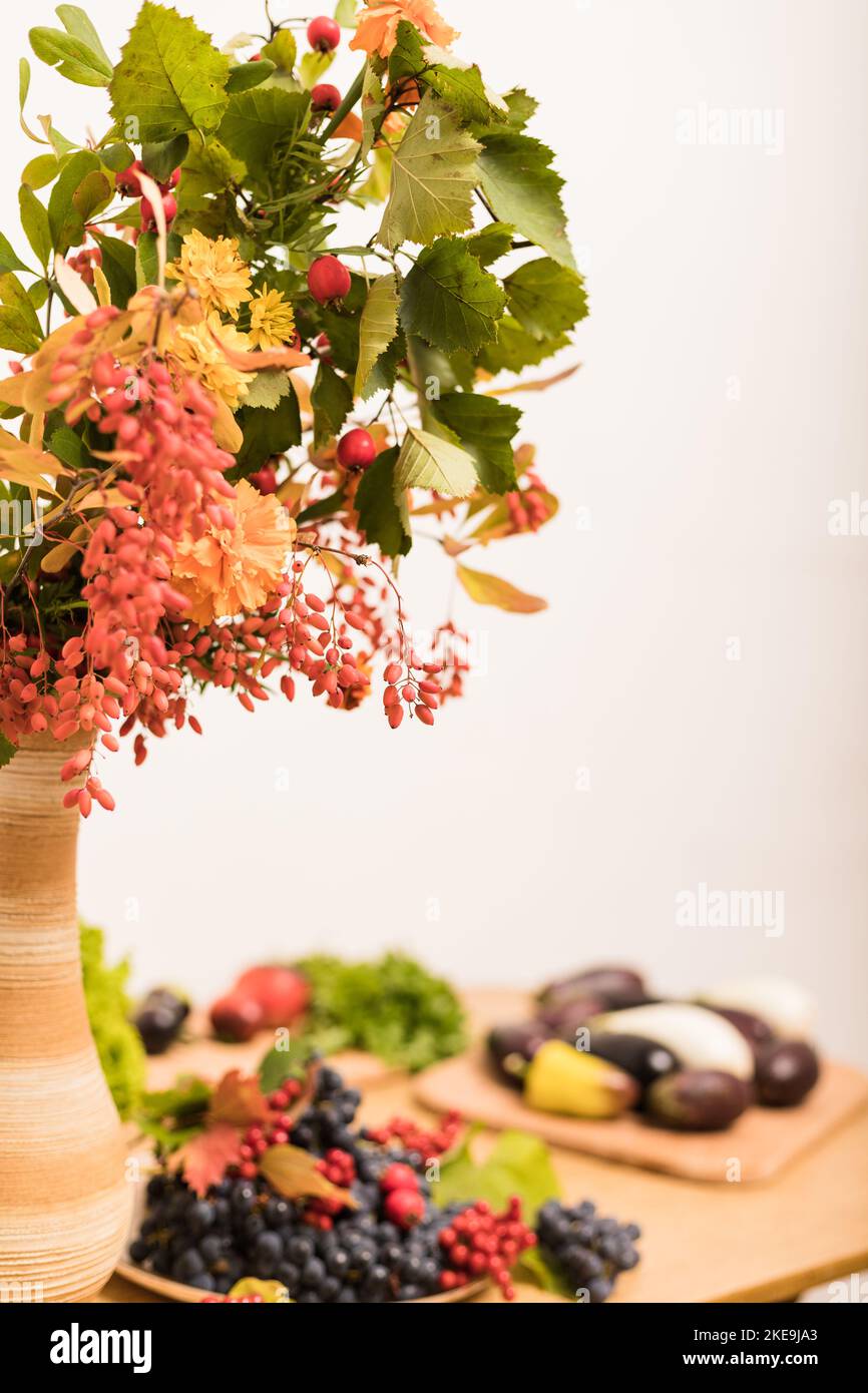 Vase with fruits hi-res stock photography and images - Alamy