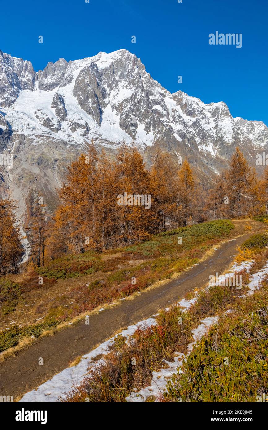 Pointe whymper poles hi-res stock photography and images - Alamy